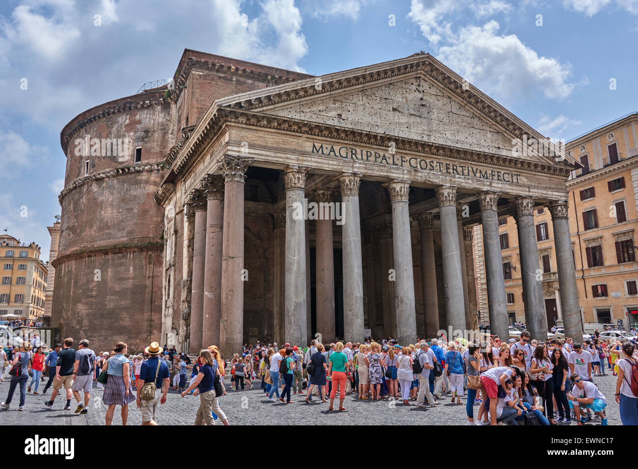 Worlds largest unreinforced concrete dome hi-res stock photography and ...