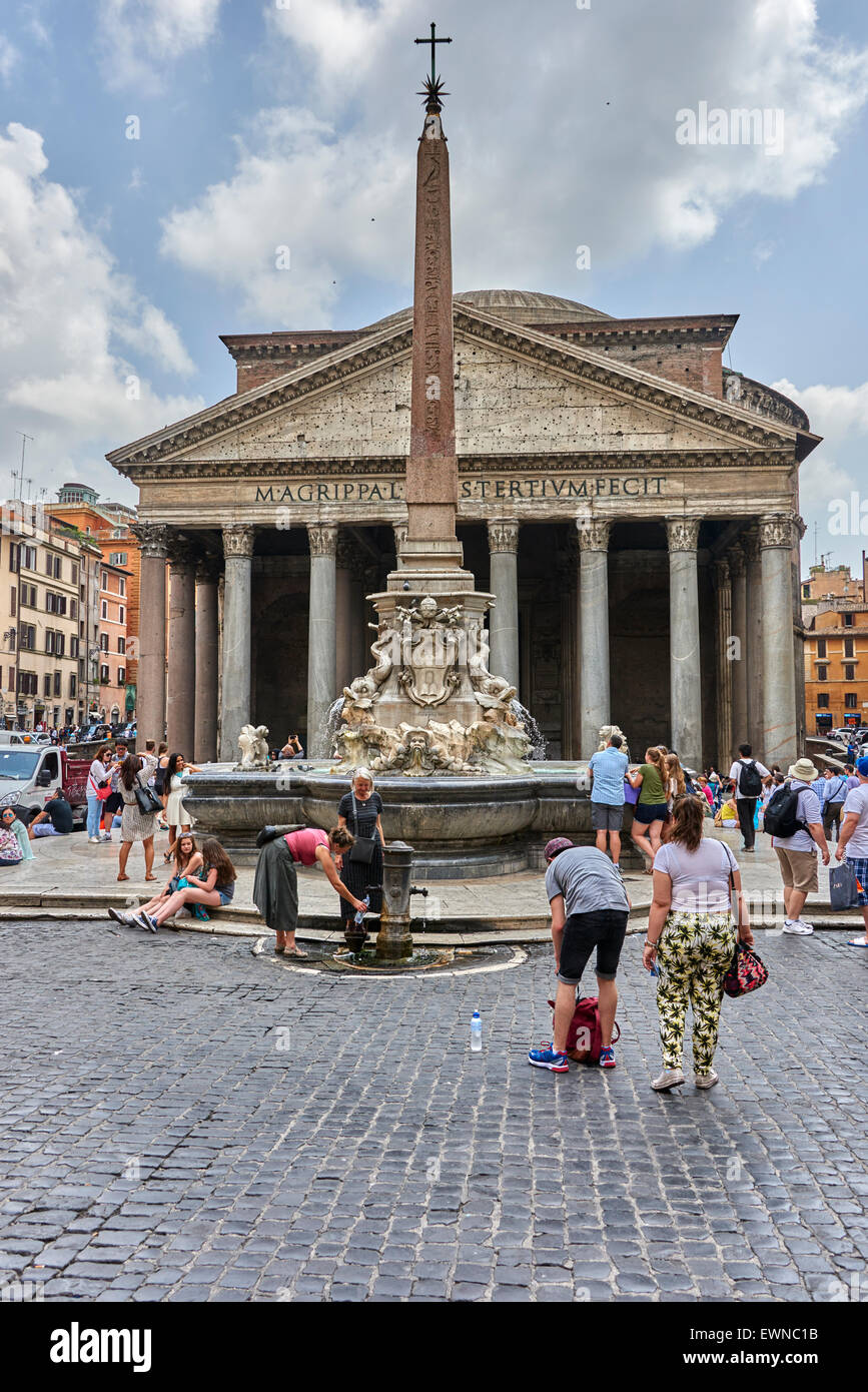 Pantheon building commissioned marcus agrippa hi-res stock photography ...