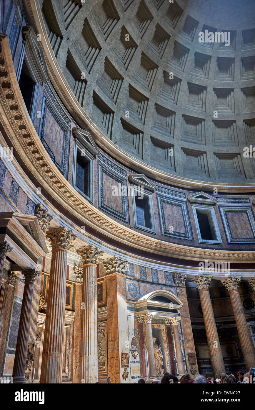 Pantheon building commissioned marcus agrippa hi-res stock photography ...