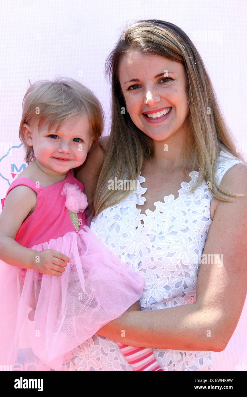 Club MomMe presents 2nd Annual Spring Fest Featuring: Harper Pitzel ...