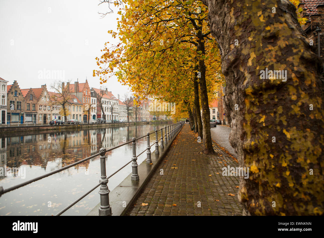 Canal scene, historic district, Bruges, Belgium Stock Photo - Alamy
