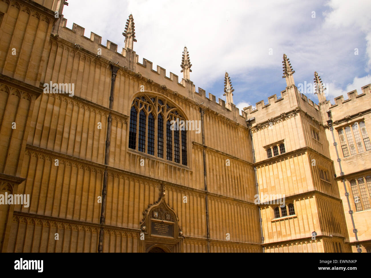 Oxford library books hi-res stock photography and images - Alamy
