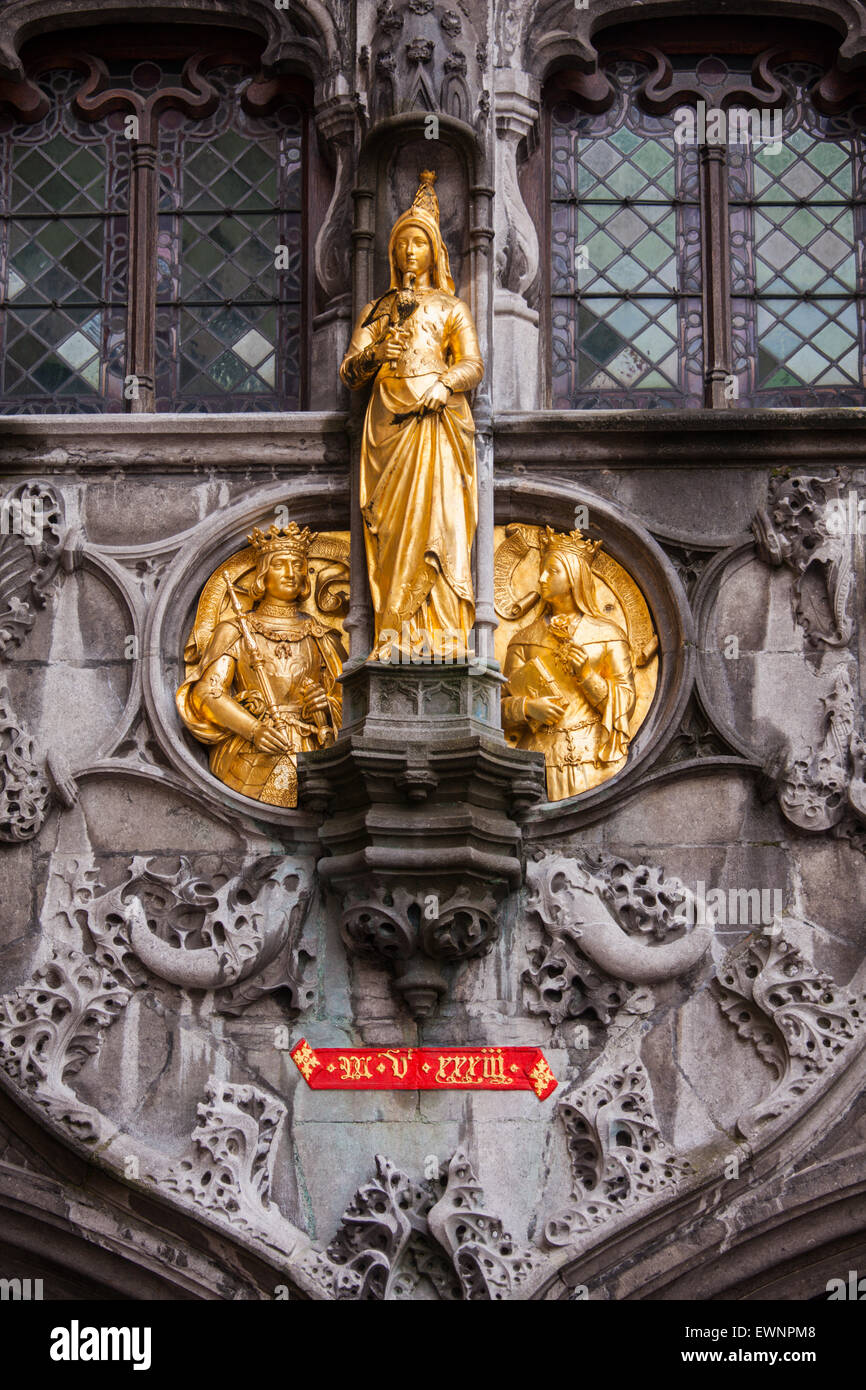 Gilded statues, historic district, Bruges, Belgium Stock Photo - Alamy