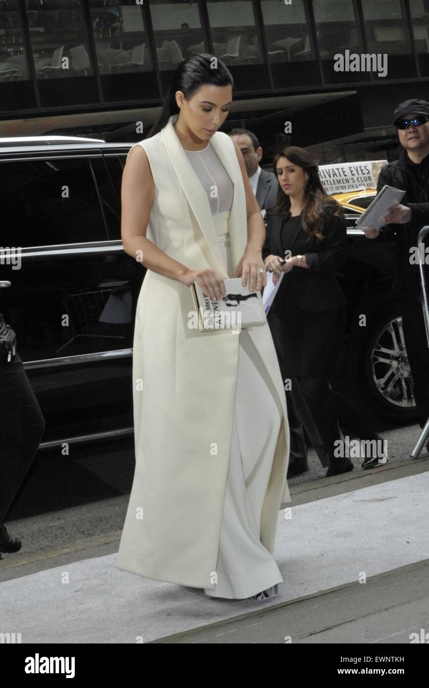 Kim Kardashian wears a dramatic white outfit to Variety's Power of ...