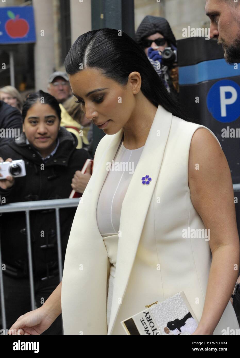 Kim Kardashian wears a dramatic white outfit to Variety's Power of ...