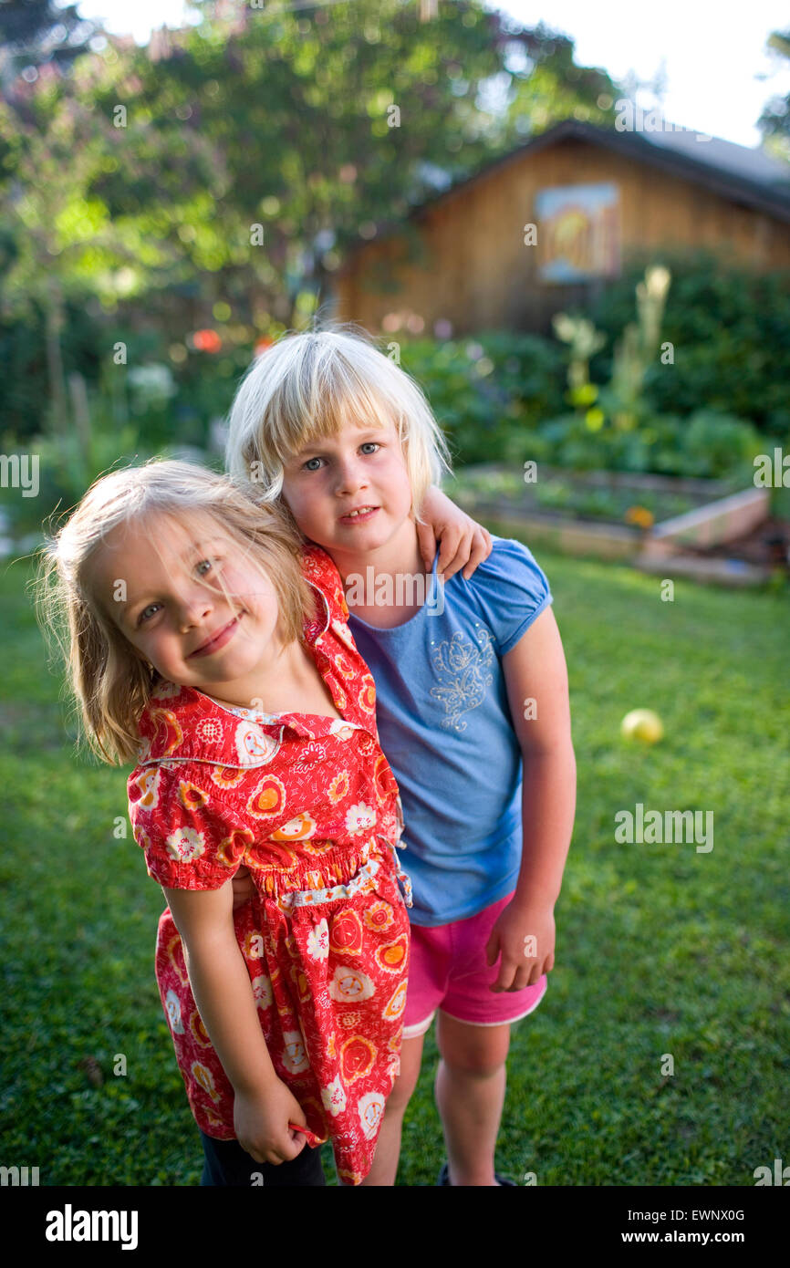 Portrait of two friends Stock Photo - Alamy