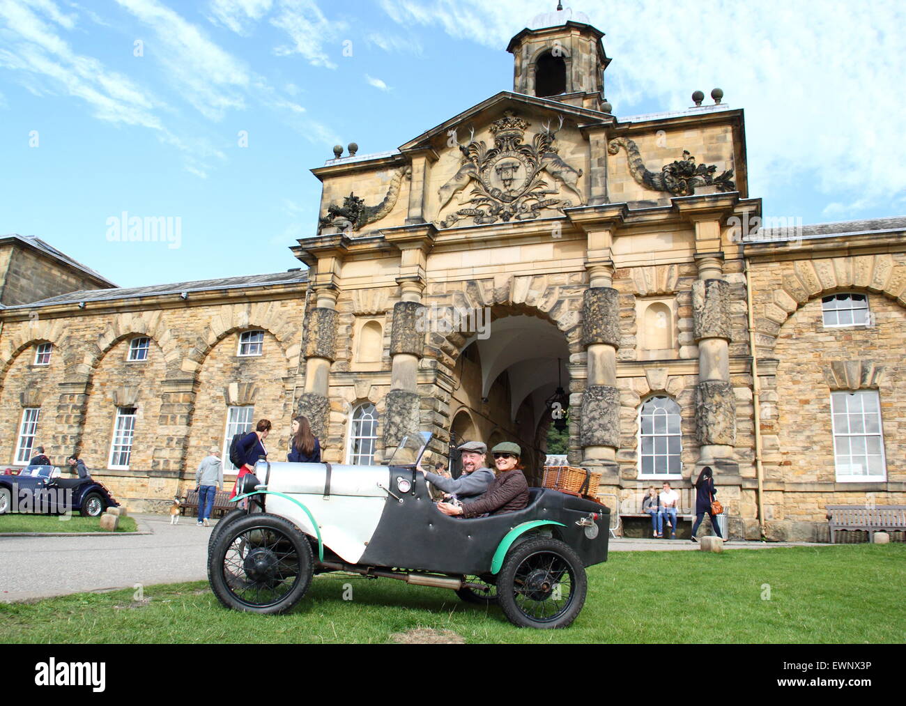 Car enthusiasts hi-res stock photography and images - Alamy