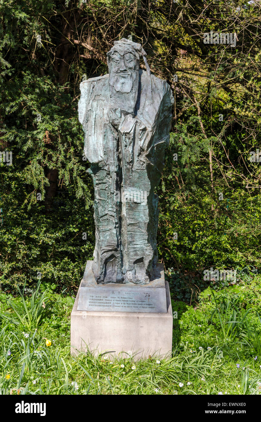 Wu Wei-shan bronze sculpture of Confucius, 2006. Cambridge, UK Stock ...