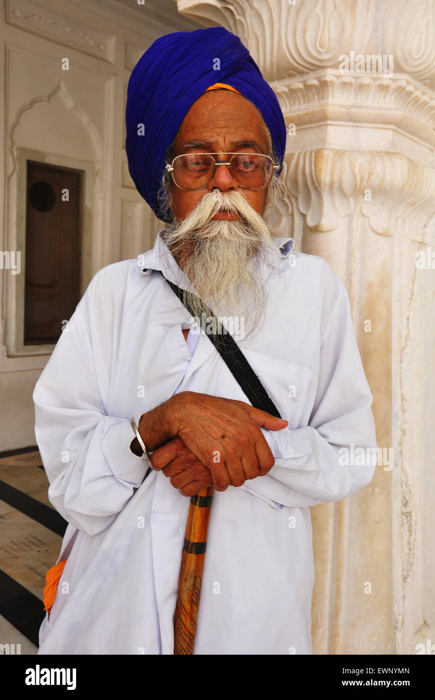 Old sikh man hi-res stock photography and images - Alamy