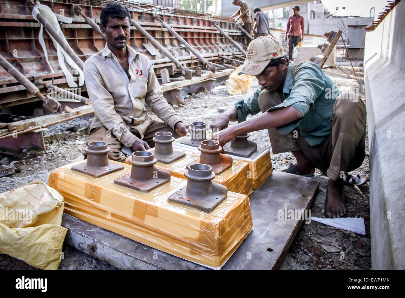 Dhaka, Bangladesh. 29th June, 2015. Workers working at the construction ...