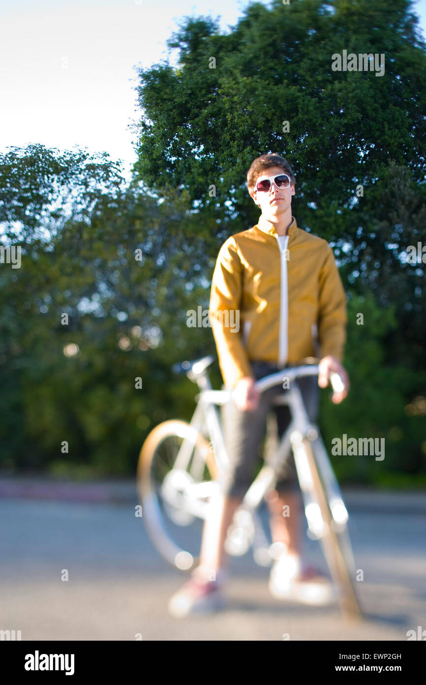 Single speed bike hi-res stock photography and images - Alamy
