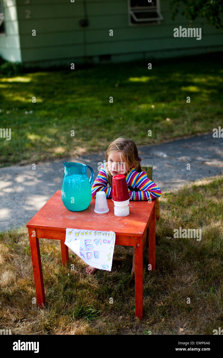 Girls operating hi-res stock photography and images - Alamy