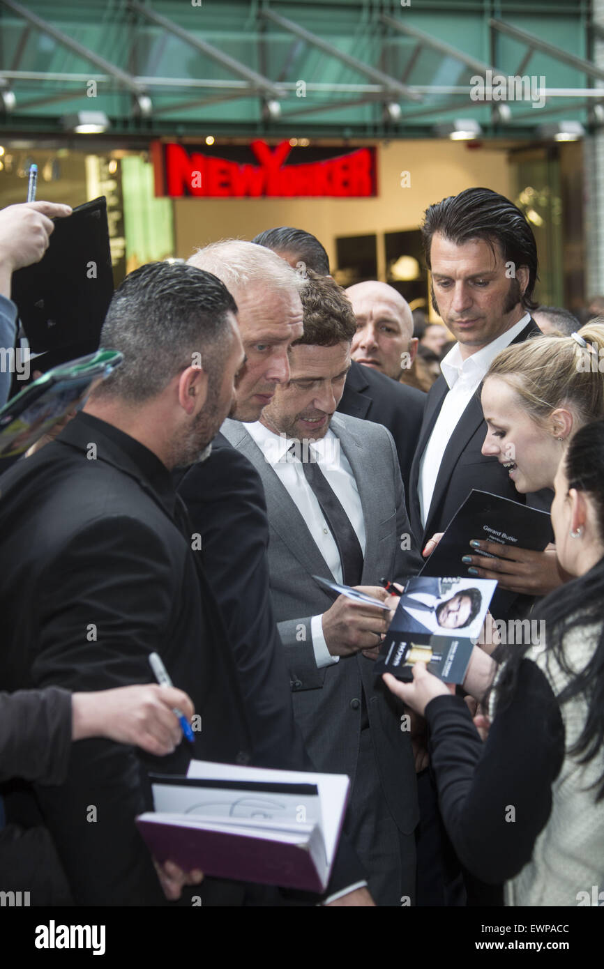 Gerard Butler visits Douglas at Hamburg as a brand ambassador for BOSS ...