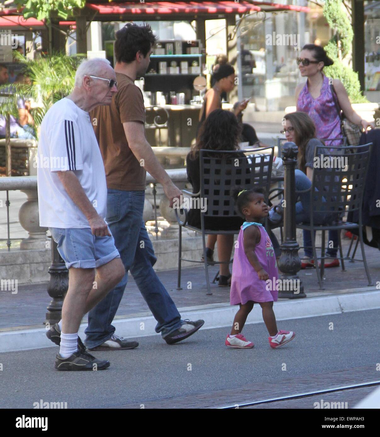 Ron Livingston takes his film actress wife Rosemarie DeWitt and their ...