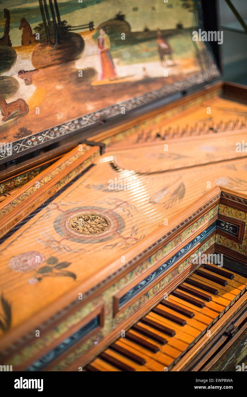 Antique keyboard instrument, Museum of Musical Instruments, Brussels ...