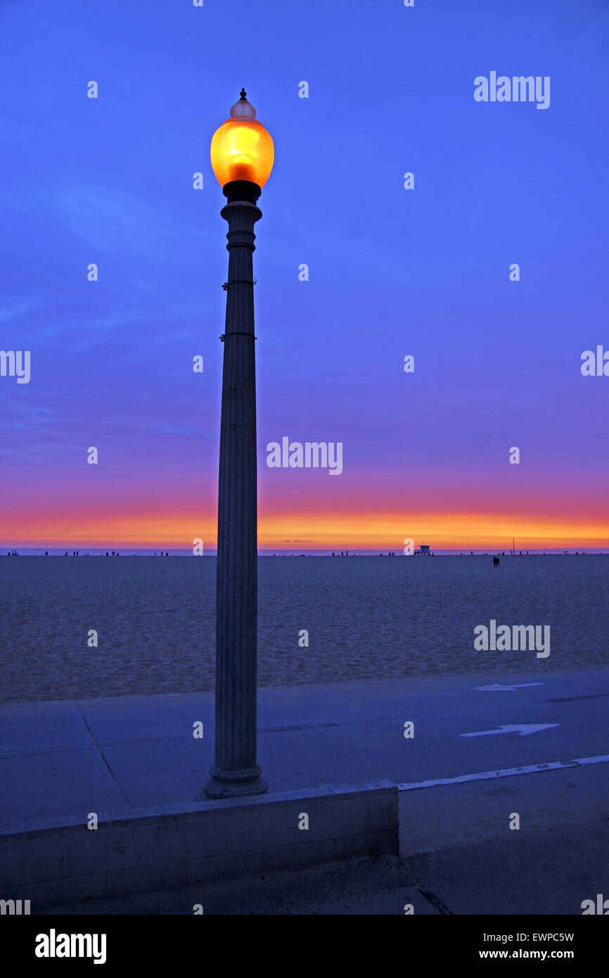 Beach Lamp Post at Santa Monica Beach Stock Photo - Alamy