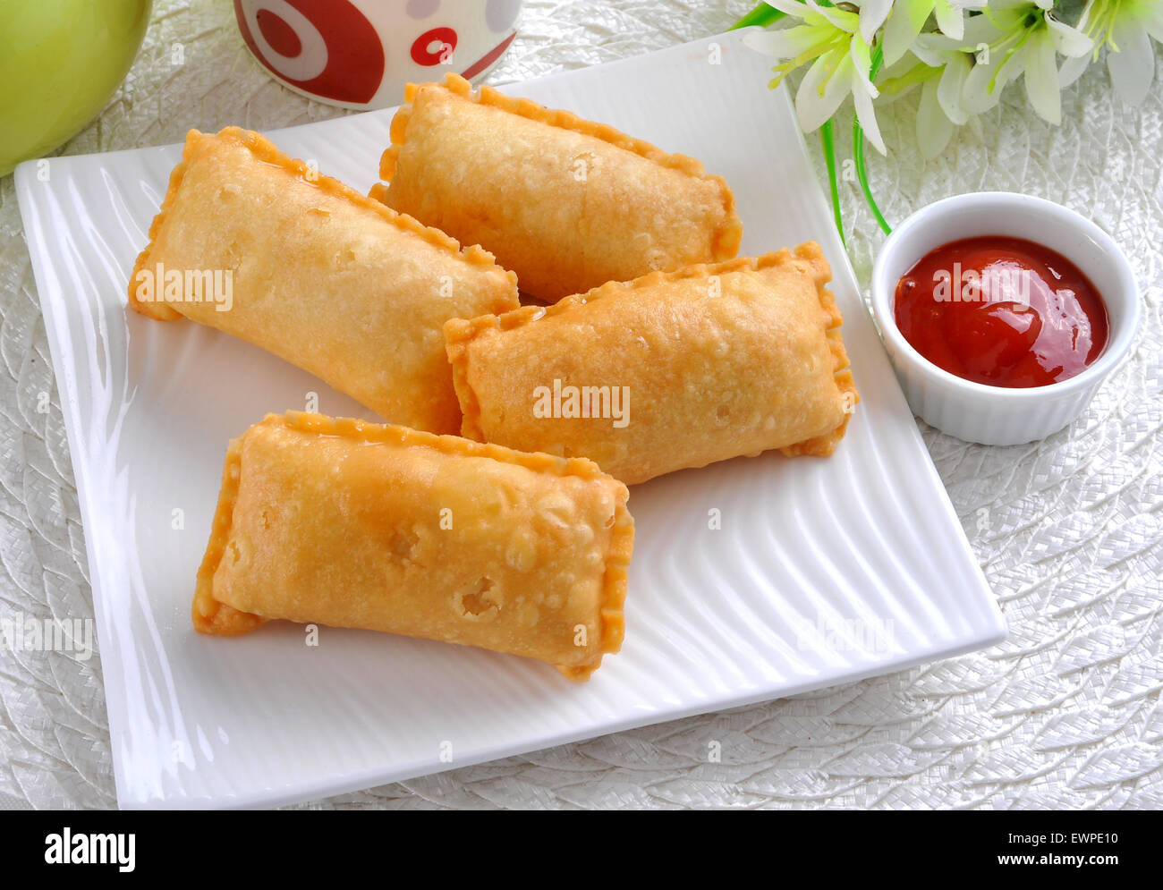 Spicy samosa hi-res stock photography and images - Alamy