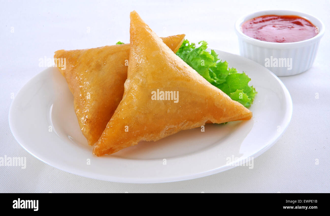 Samosa india hi-res stock photography and images - Alamy
