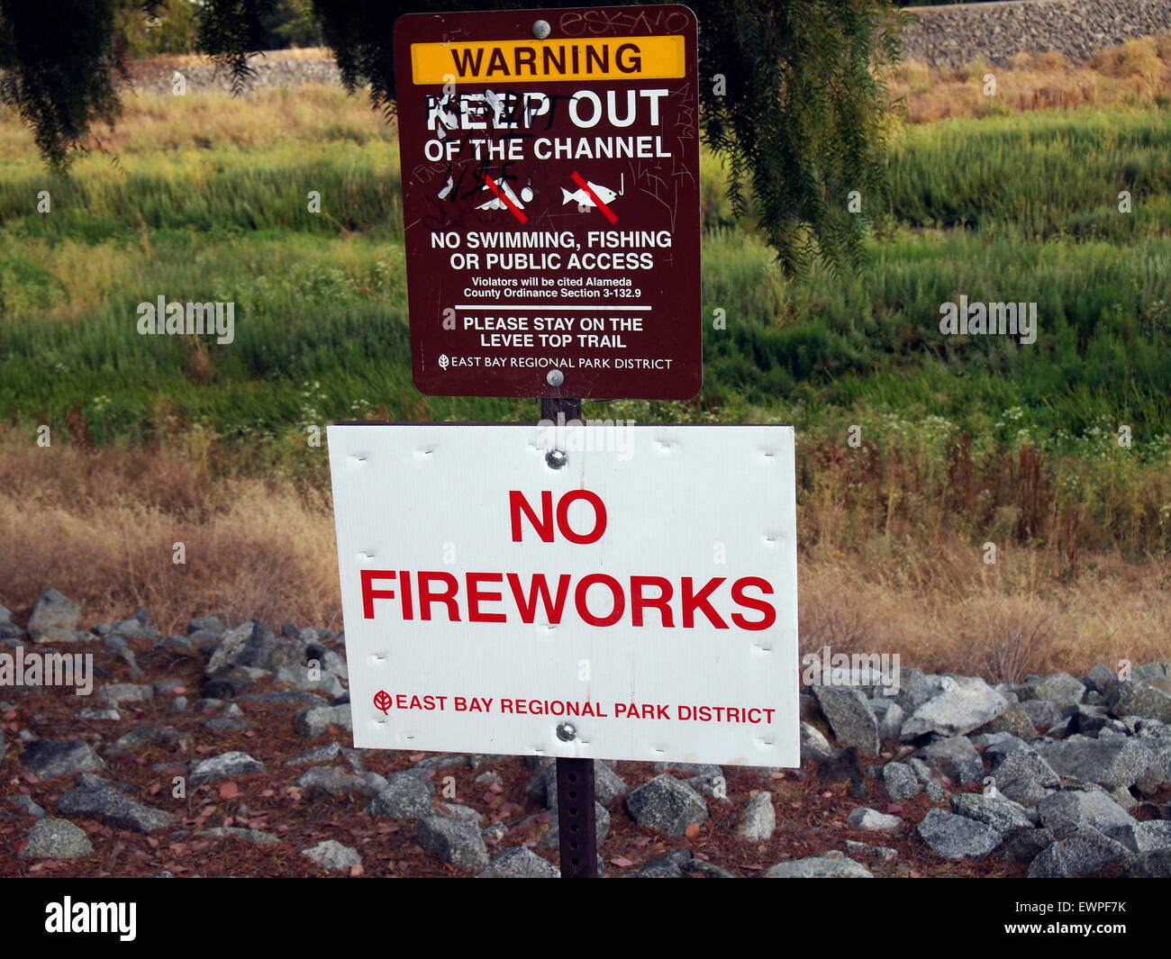 No Fireworks, fishing, swimming Warning signs, Alameda Creek Regional ...