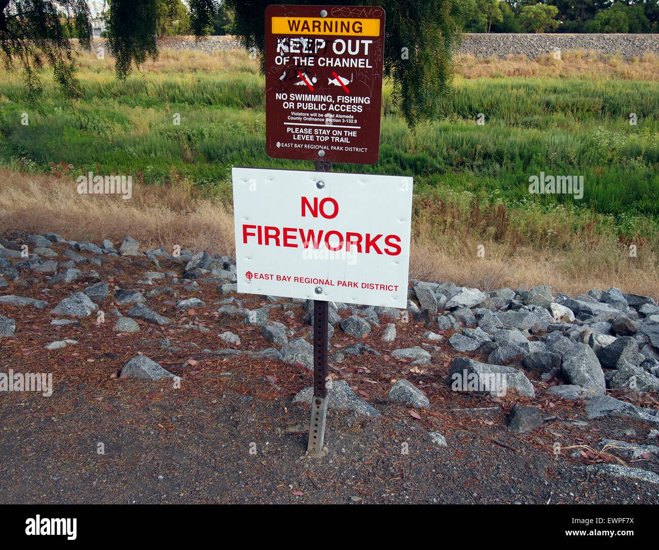 No Fireworks, fishing, swimming Warning signs, Alameda Creek Regional ...
