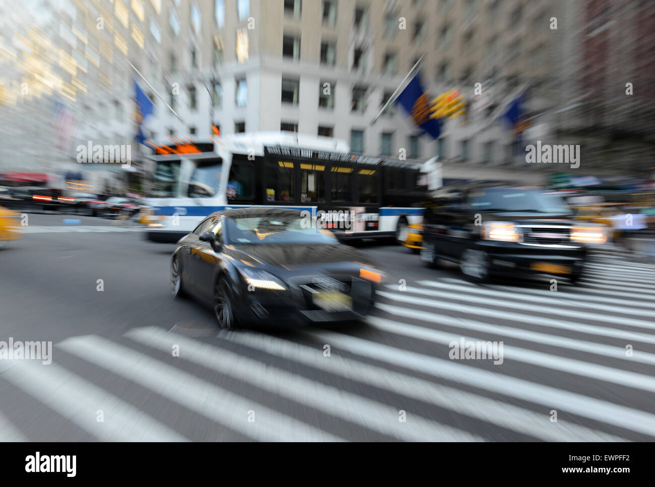 Vehicles in motion hi-res stock photography and images - Alamy