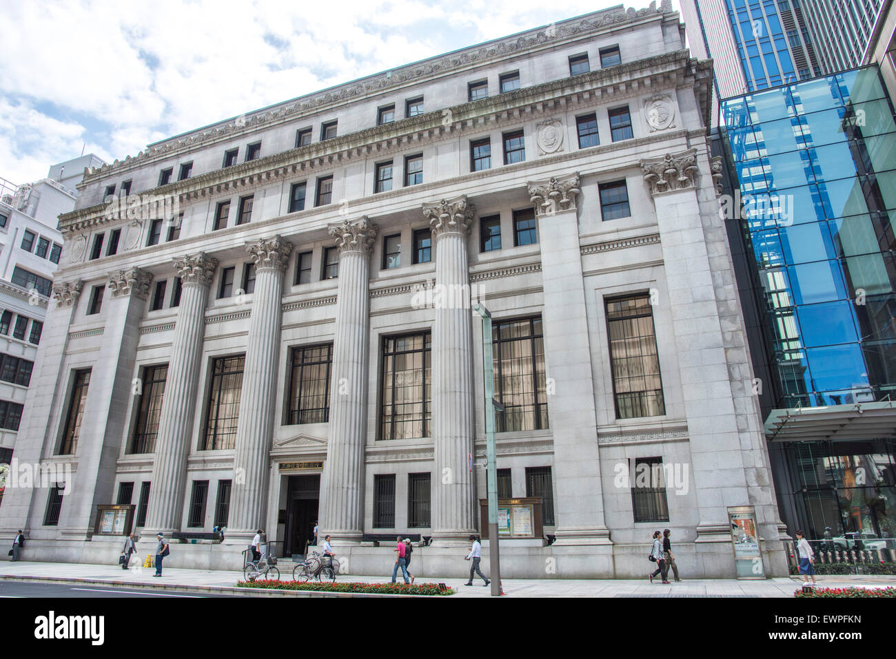 Mitsui main building,Nihonbashi,Chuo-Ku,Tokyo,Japan Stock Photo - Alamy