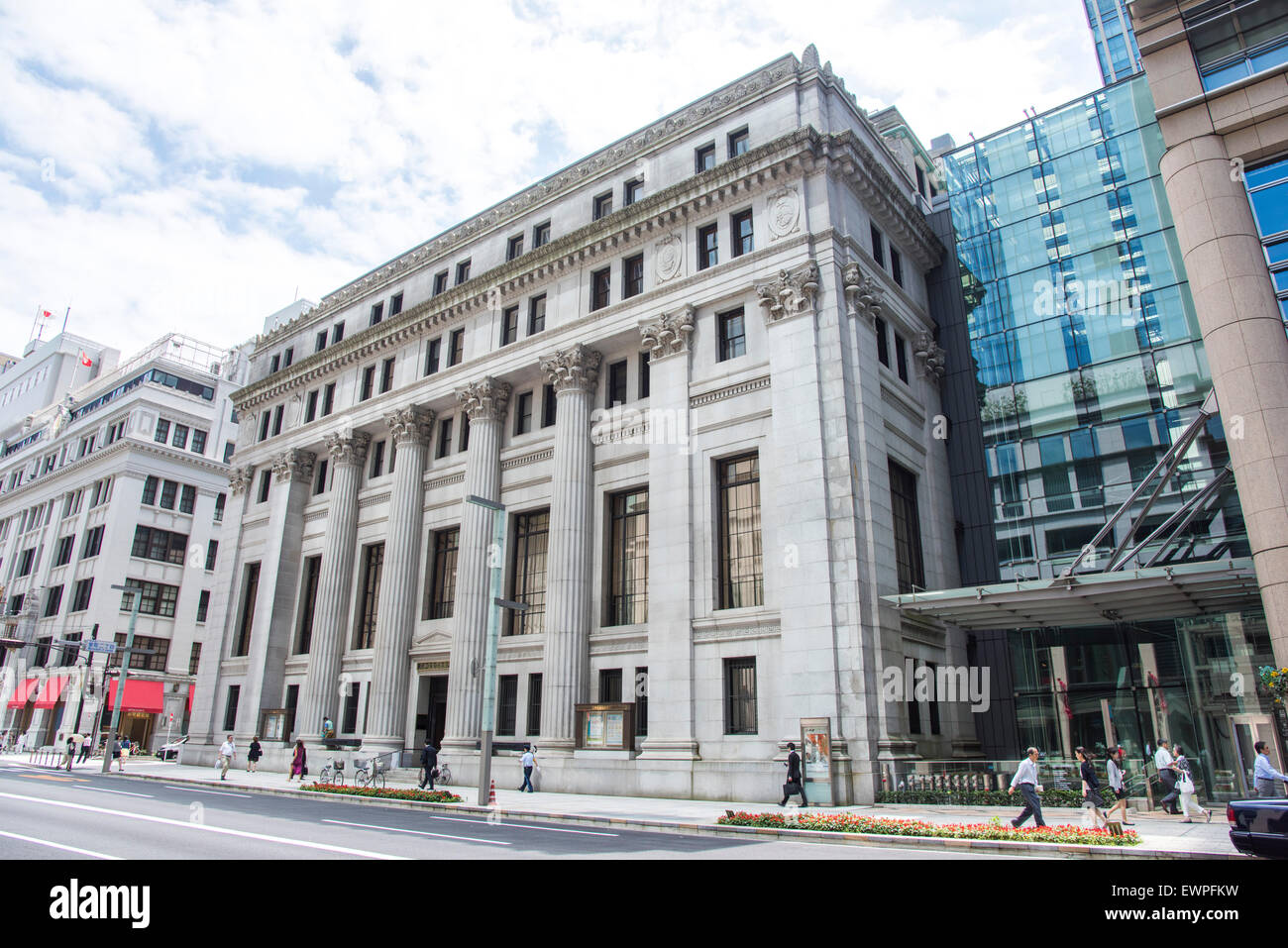 Mitsui main building,Nihonbashi,Chuo-Ku,Tokyo,Japan Stock Photo - Alamy