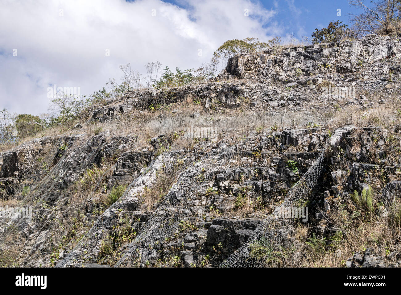 Hillside highway hi-res stock photography and images - Alamy