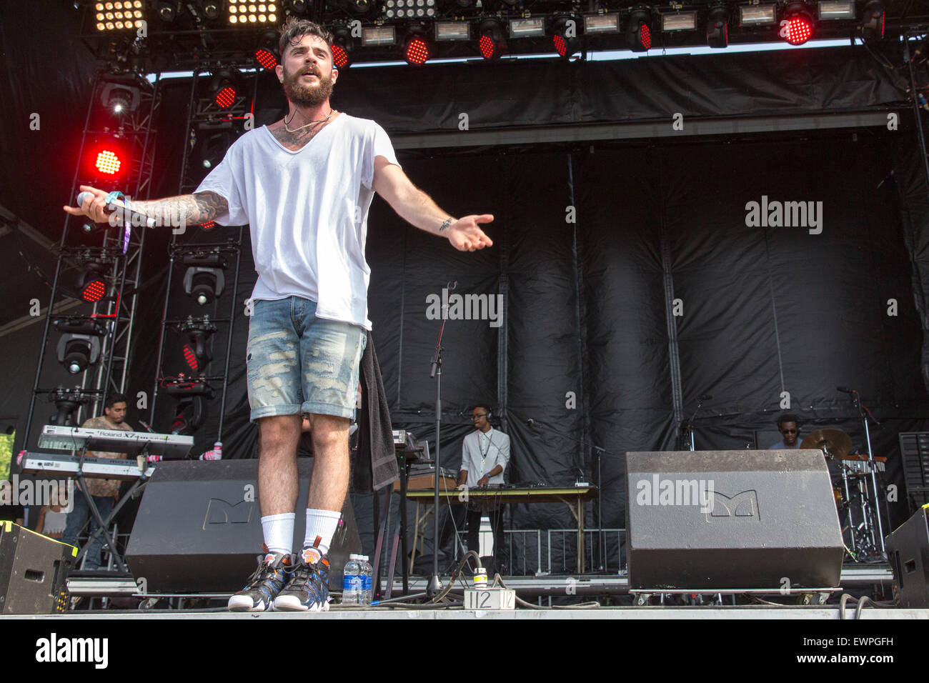 Jon bellion concert hi-res stock photography and images - Alamy