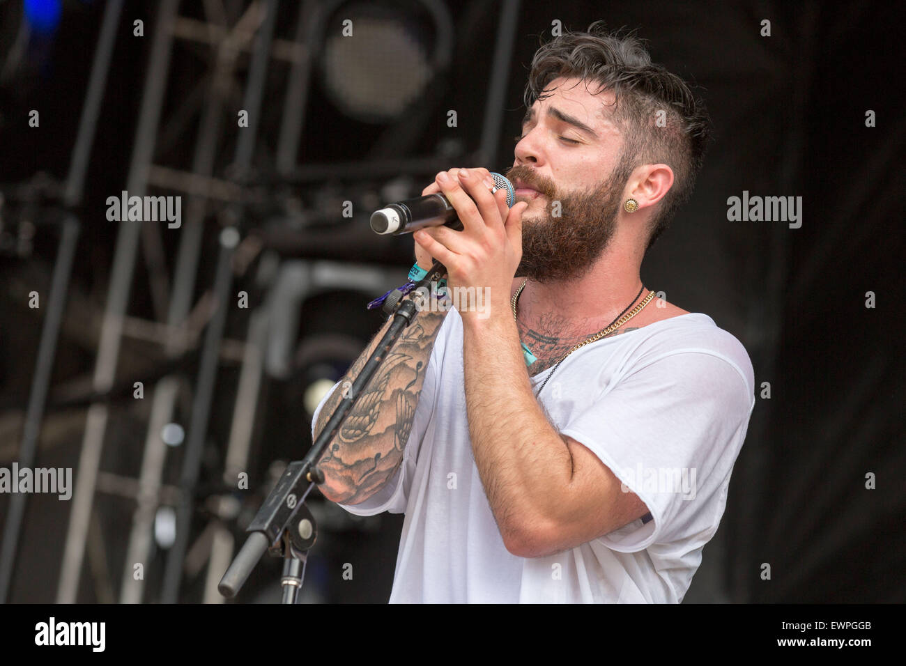 Jon bellion concert hi-res stock photography and images - Alamy