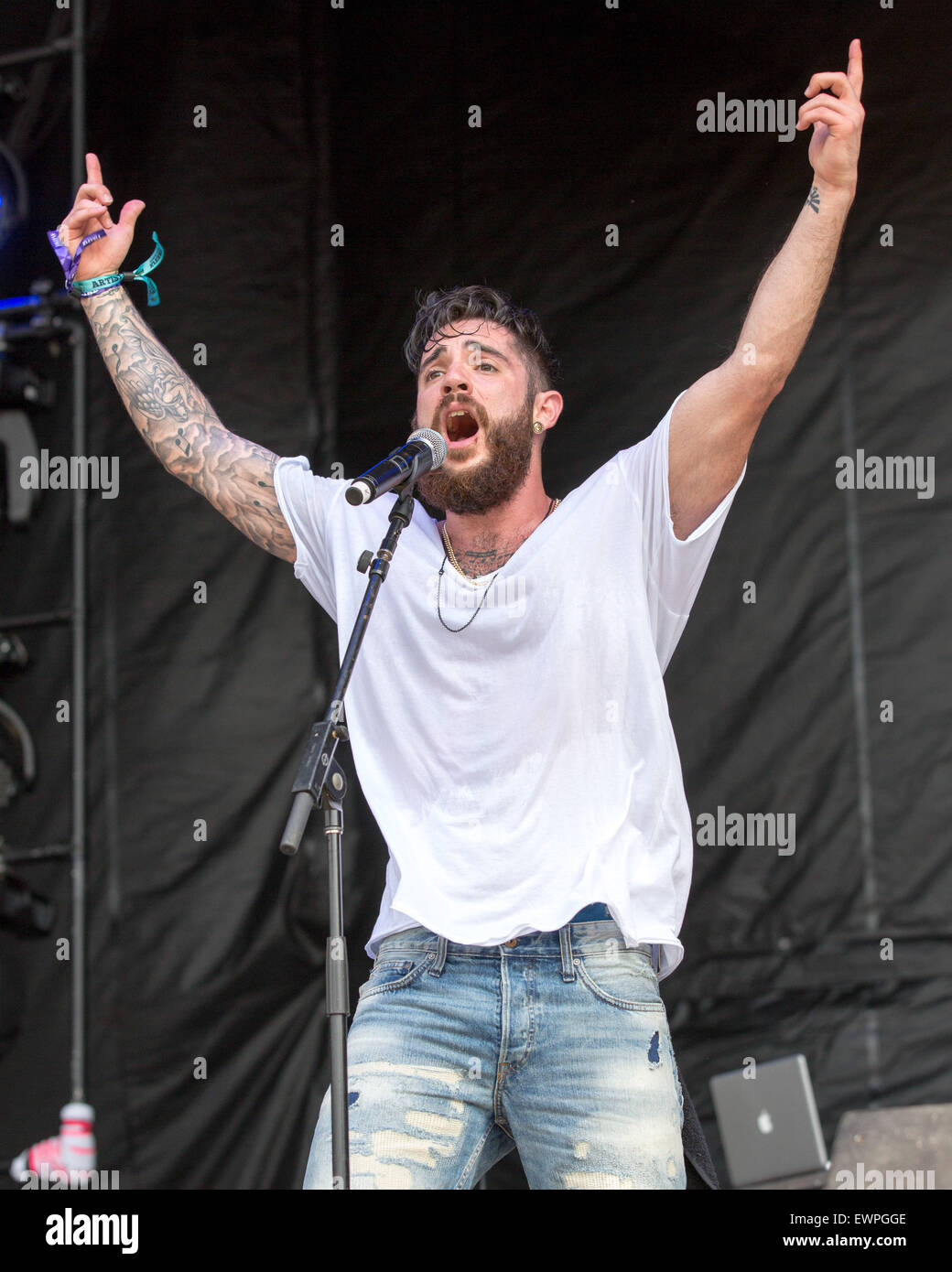Jon bellion hi-res stock photography and images - Alamy