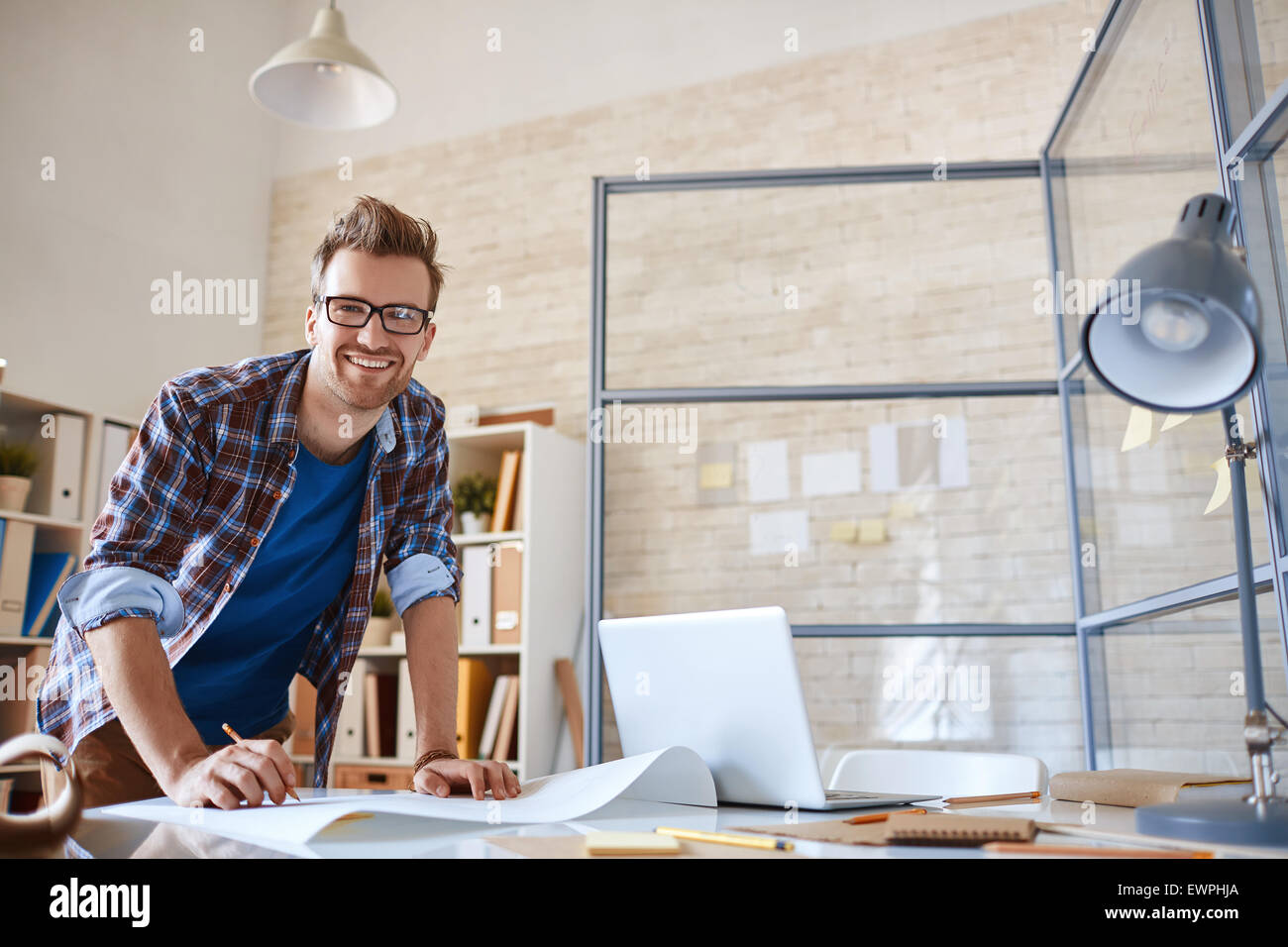 Engineer looking into camera hi-res stock photography and images - Alamy
