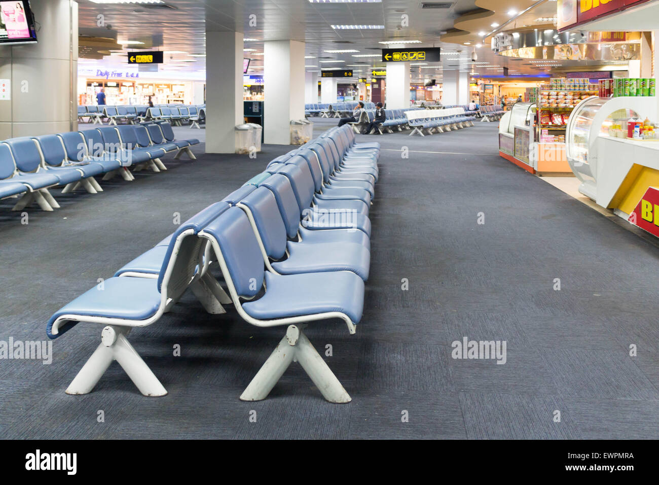 Transit lounge hi-res stock photography and images - Alamy