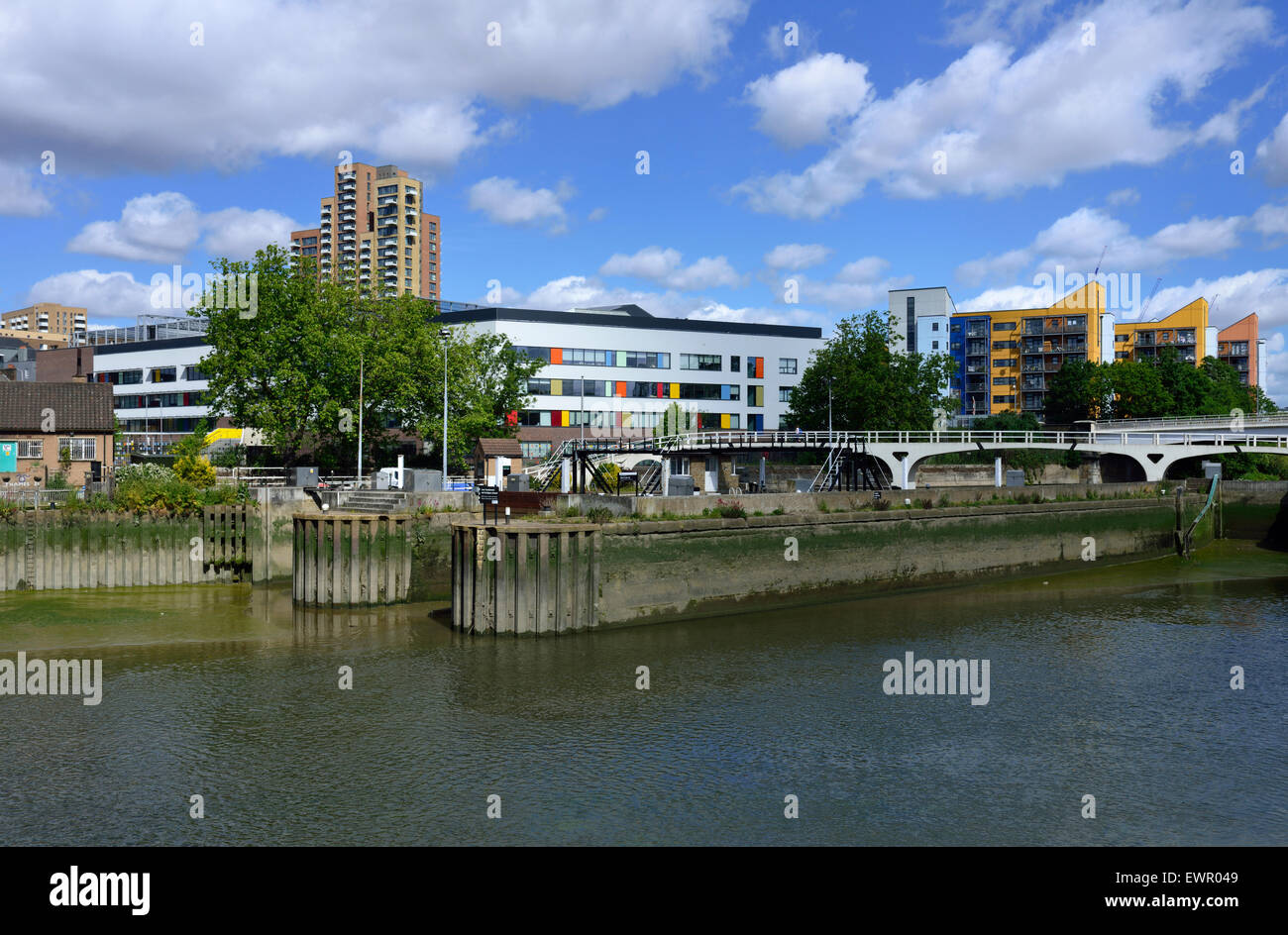 Bow e3 london hi-res stock photography and images - Alamy