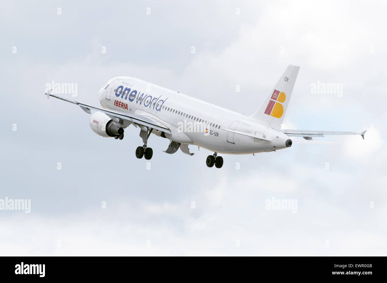 Airbus a320 airliner rear view hi-res stock photography and images - Alamy