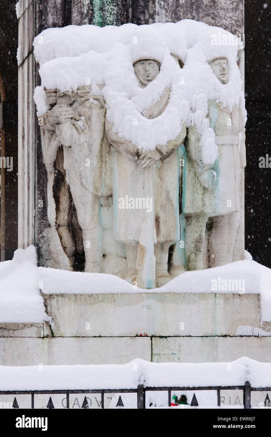 Italy trieste war memorial monument hi-res stock photography and images ...