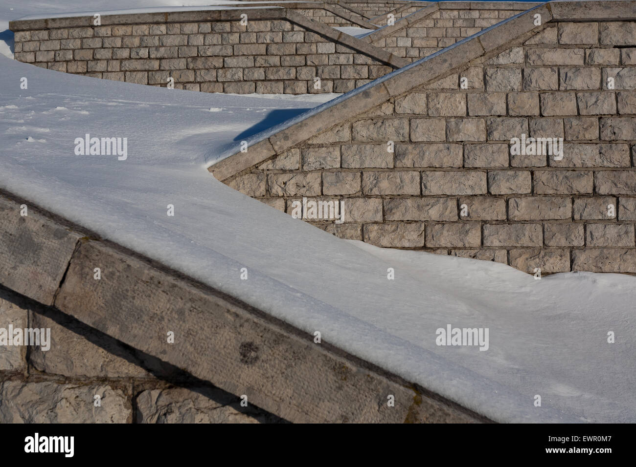 Intersection of wall with bricks in detail Stock Photo - Alamy