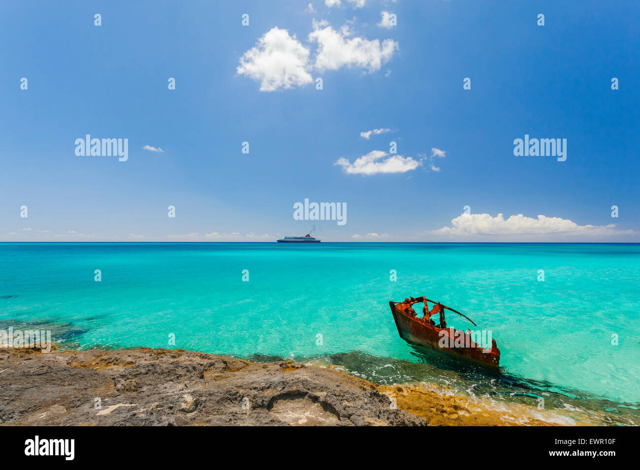 Far and away cruise hi-res stock photography and images - Alamy