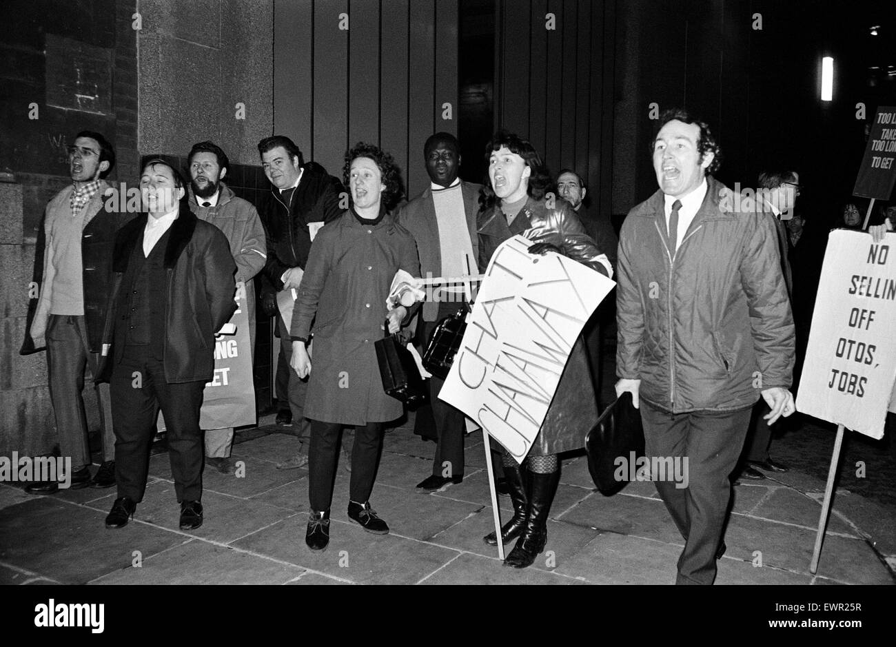 London strike 1970s hi-res stock photography and images - Alamy