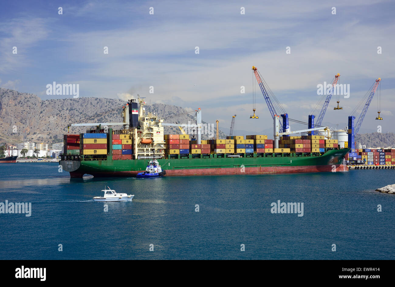 Container terminal shipping turkey hi-res stock photography and images ...