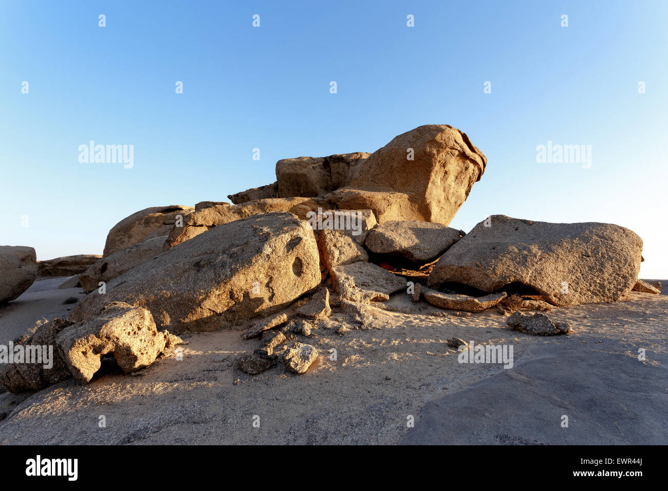 Rock formation in Namib desert in sunset, landscape, Vogelfederberg ...