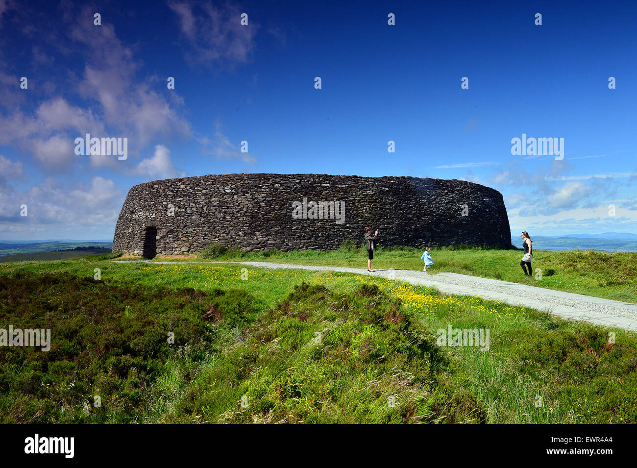 Burt, County Donegal. 30th June, 2015. Ireland weather: Glorious day in ...