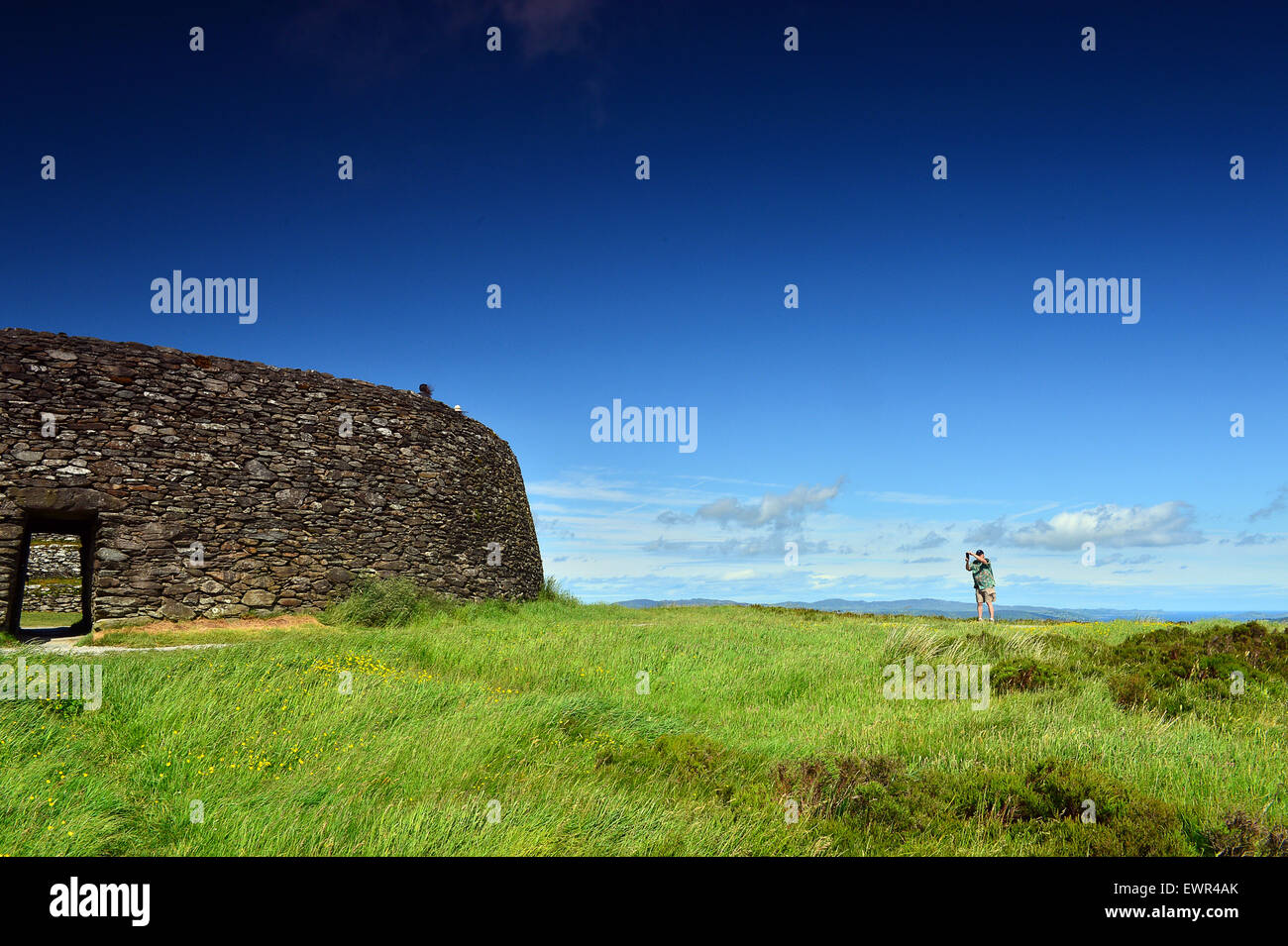 Bronze age stone fort ireland cashel hi-res stock photography and ...
