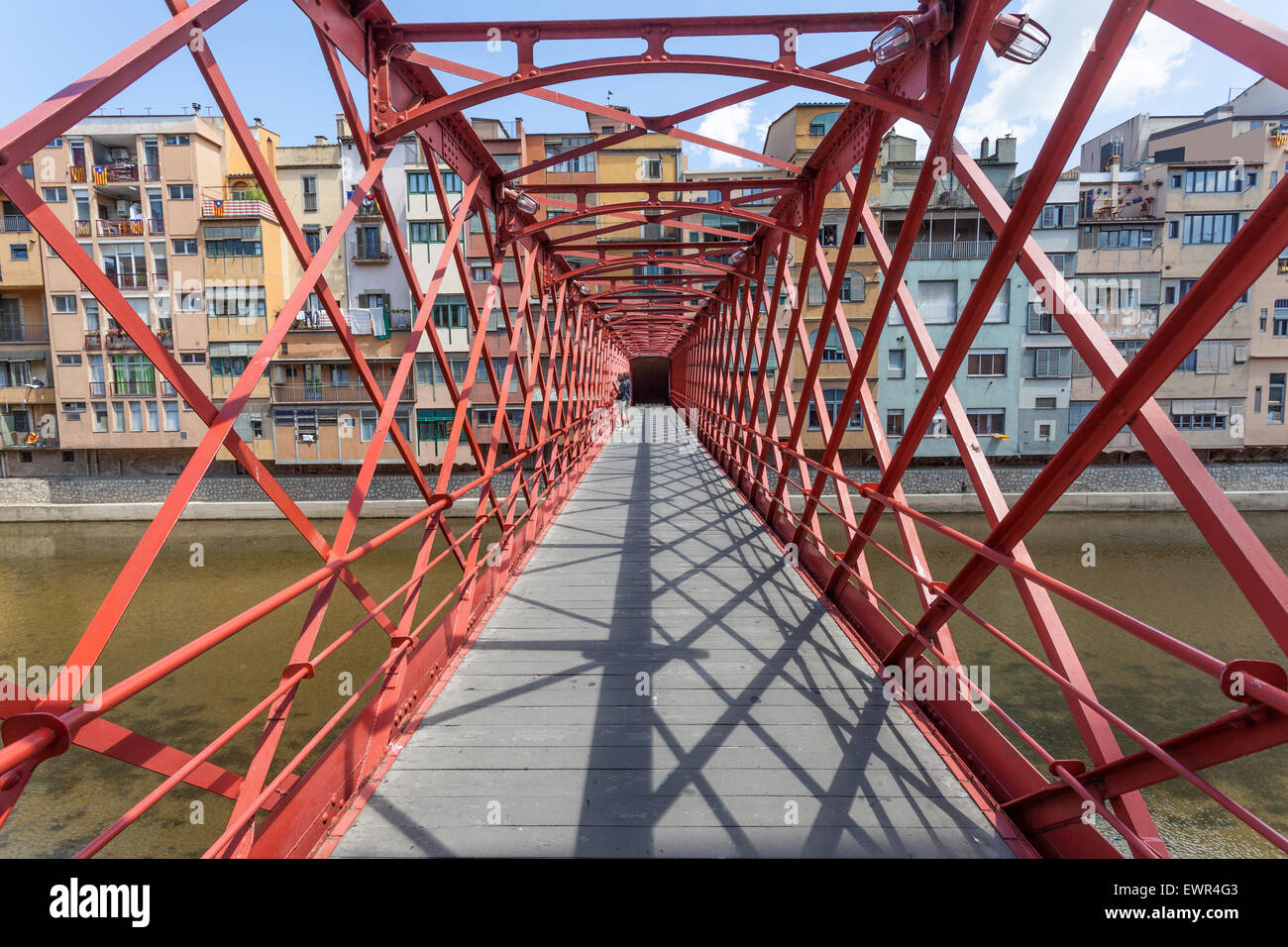 Red iron bridge in the old town of Girona, Spain Stock Photo - Alamy