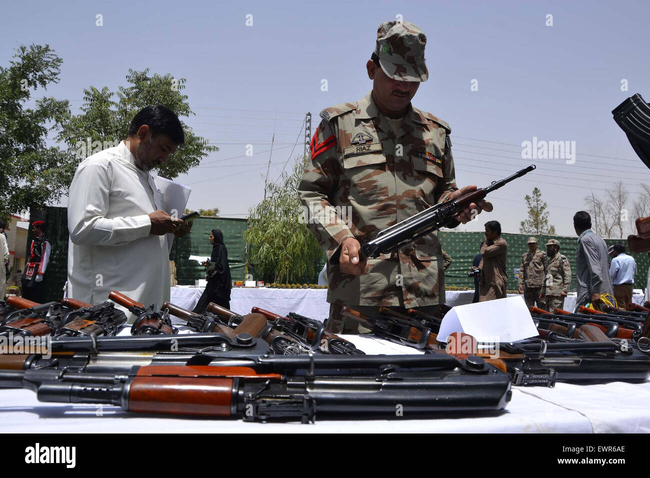 Paramilitary operations officers hi-res stock photography and images ...