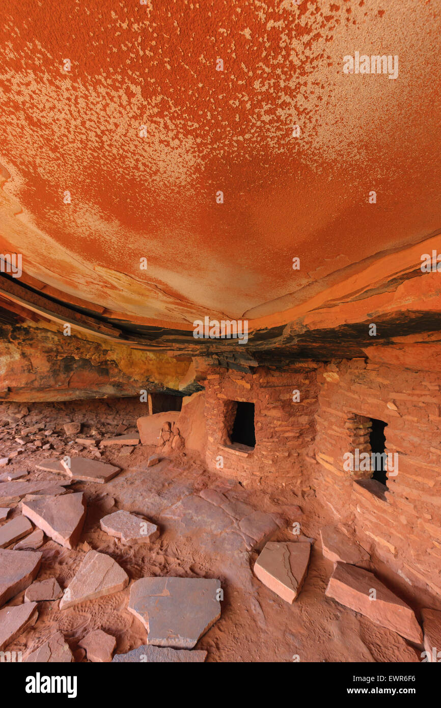 Fallen Roof Ruin, Indian ruins in North Fork of Mule Canyon, Cedar Mesa ...