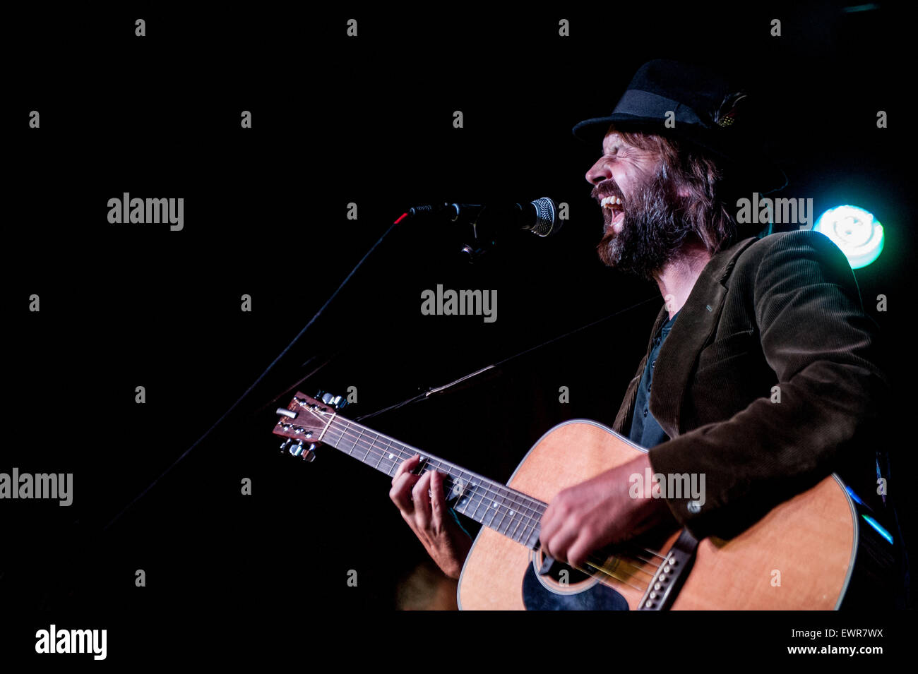 Jon Allen, singer songwriter launches his third album Deep River at the ...