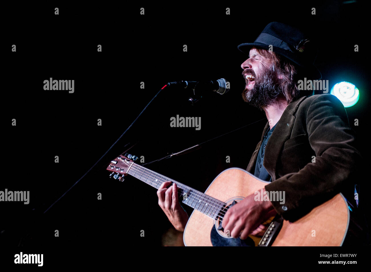 Jon Allen, singer songwriter launches his third album Deep River at the ...