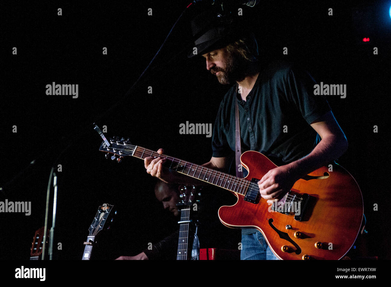 Jon Allen, singer songwriter launches his third album Deep River at the ...