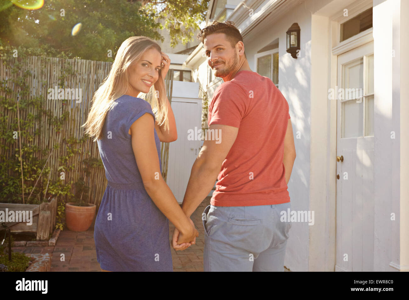Looking back over shoulder hi-res stock photography and images - Alamy